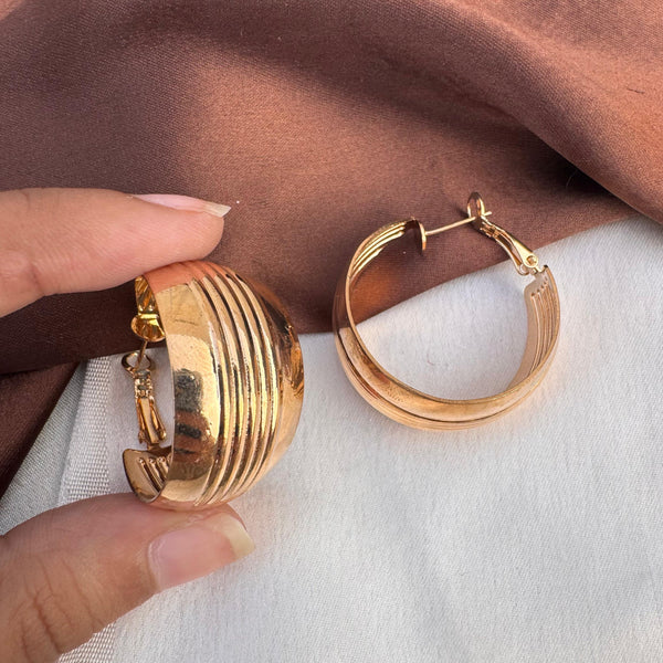 TFC Line And Blink Gold Plated Hoop Earrings